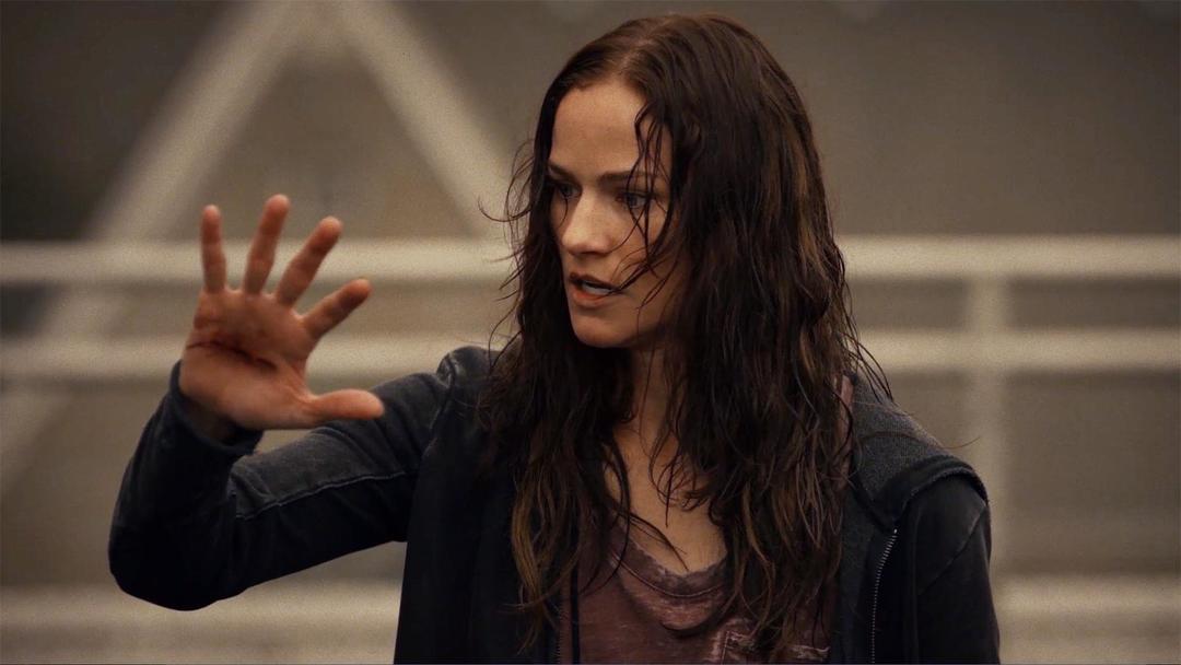 Van Helsing (Pilot) – MacTheMovieguy.com